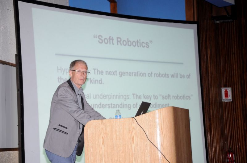 Rolf Pfeifer brilló en Exactas – Departamento de Computación